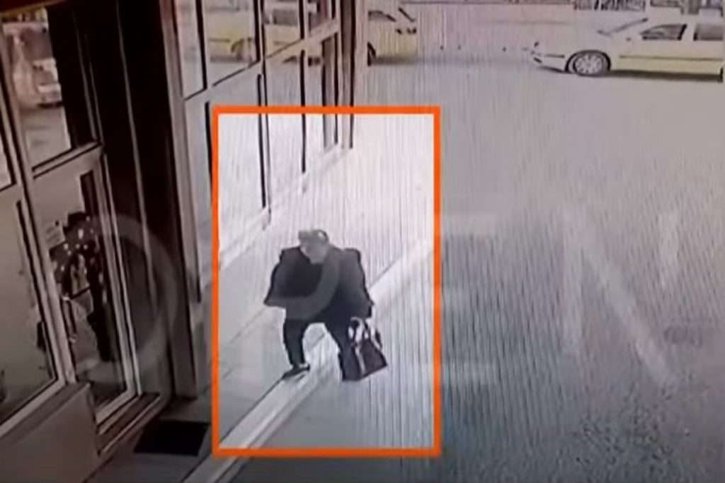 EL - Κάμερες Βέροιας: Καρέ καρέ οι κινήσεις της 29χρονης αφού το μωρό ...