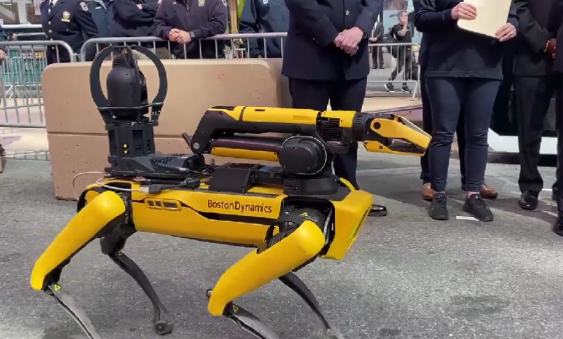 EL - Νέα Υόρκη: Επιστρέφουν οριστικά τα ρομποτόσκυλα-επιτηρητές της ...