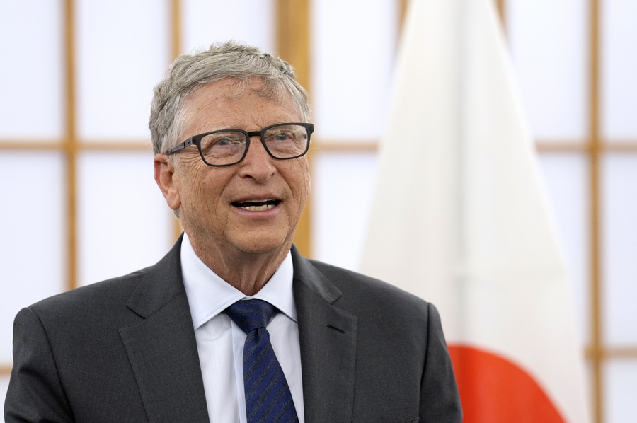 EL - Ύποπτο!! Μετά τον Elon Musk και ο Bill Gates πάει...Κίνα