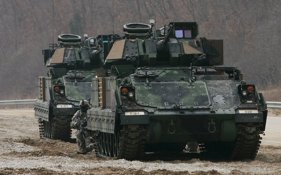 EL - «Ειδικά τα Bradley καίγονται εξαιρετικά»! Δείτε τον Πούτιν να ...