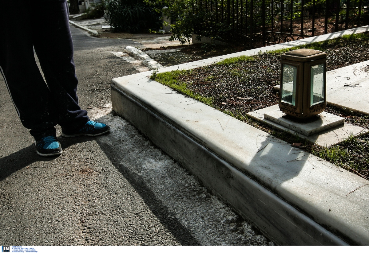 EL - Θεσσαλονίκη: Κλέβουν λάδι από τα νεκροταφεία – Γελούσαν στο ...