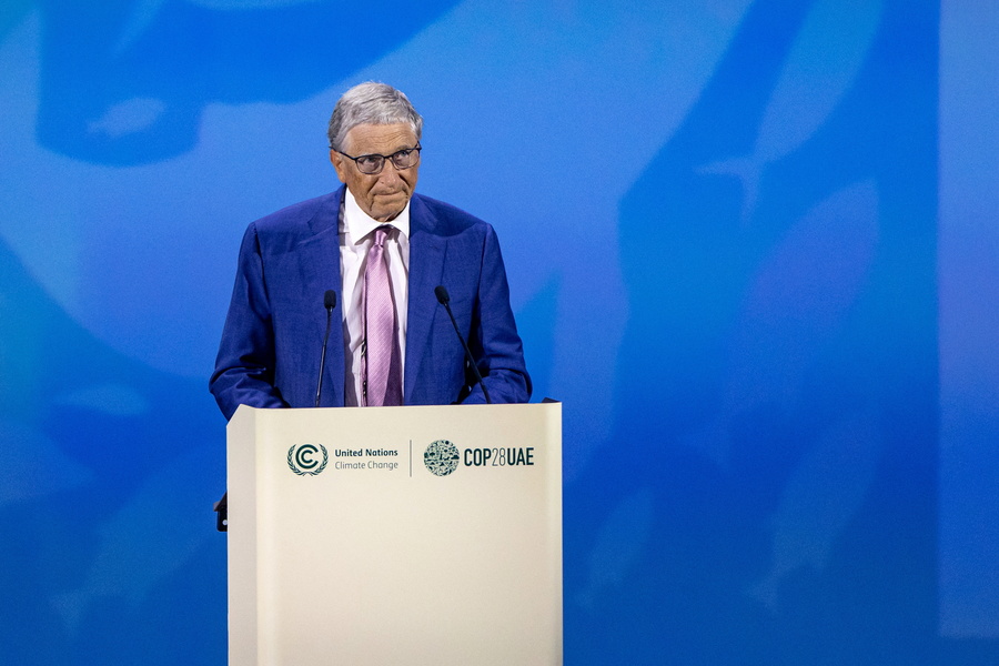 EL - ΥΠΕΡΒΟΜΒΑ Bill Gates: «Η AI θα σώσει την δημοκρατία και θα ...