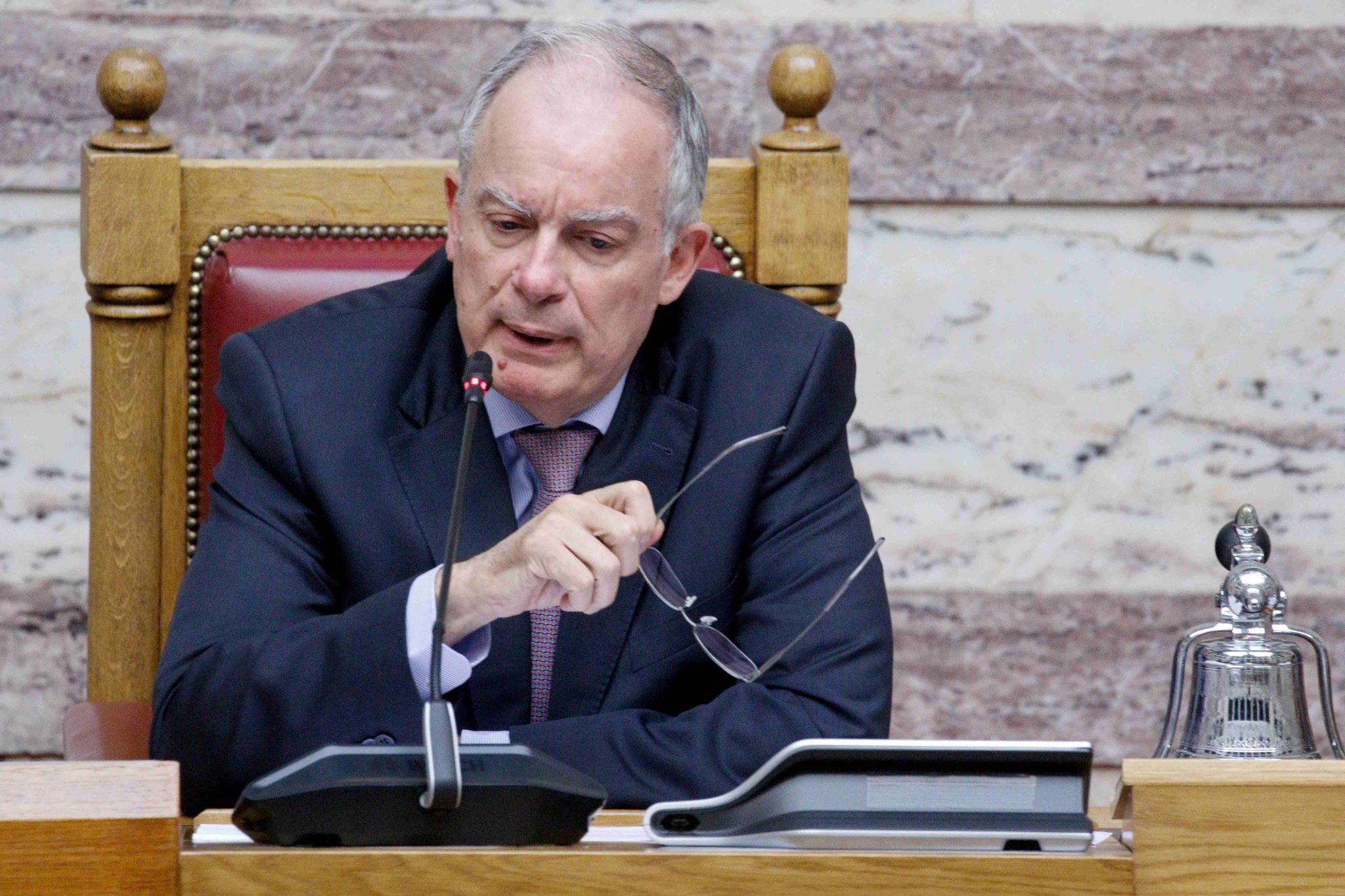 EL - «Έξυπνη σκόνη» προκαλεί εγκεφαλικά!!! Θα την χρησιμοποιήσουν ...