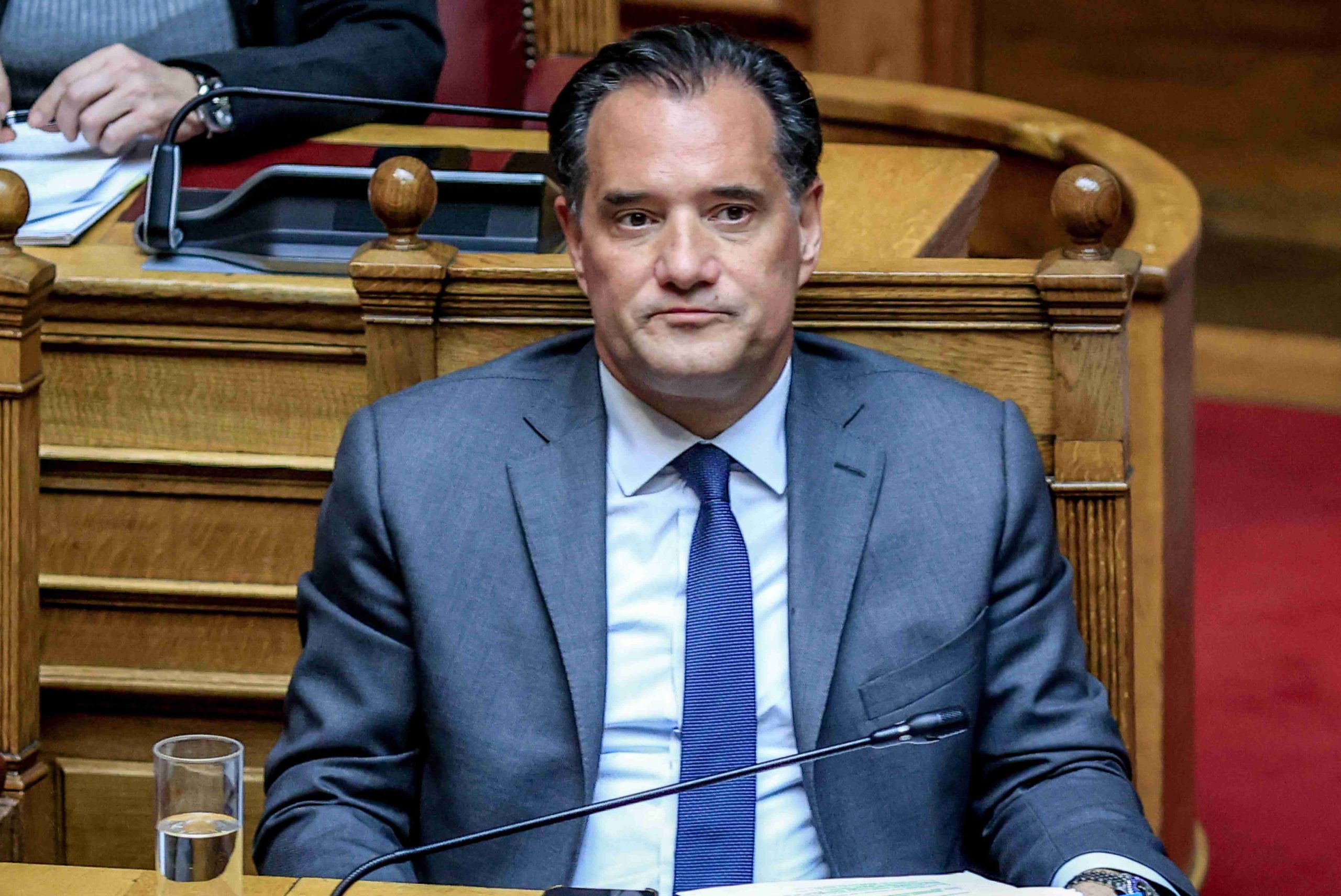 EL - Ο Καλλιάνος απάντησε σε Άδωνι: «Δεν τα βάζω μαζί σου...»