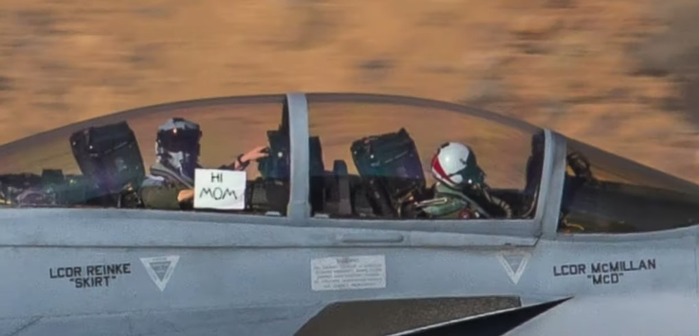 EL - FLY LOW AND FAST