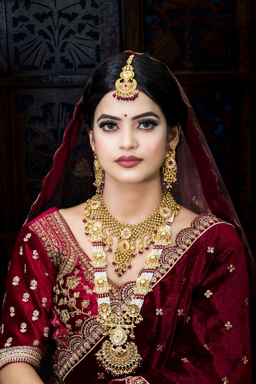 EL - Γαμπρός έγινε τεράστιο θέμα στην Ινδία γιατί έφυγε με τη μέλλουσα ...