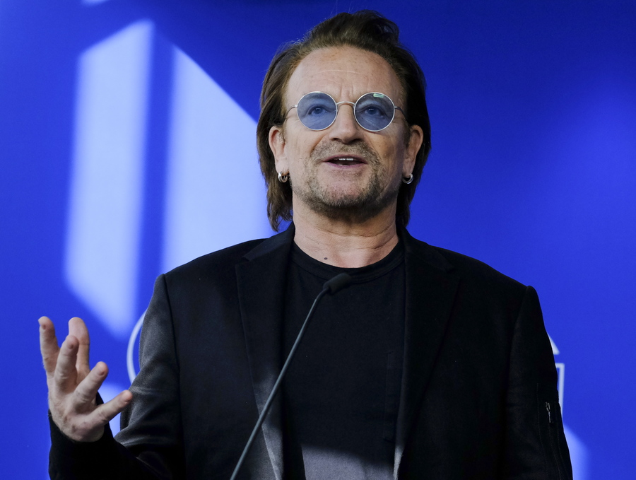 EL - O Bono των U2 κατά του Τραμπ: "Υπάρχει μόνο ένα Αφεντικό στην Αμερική"